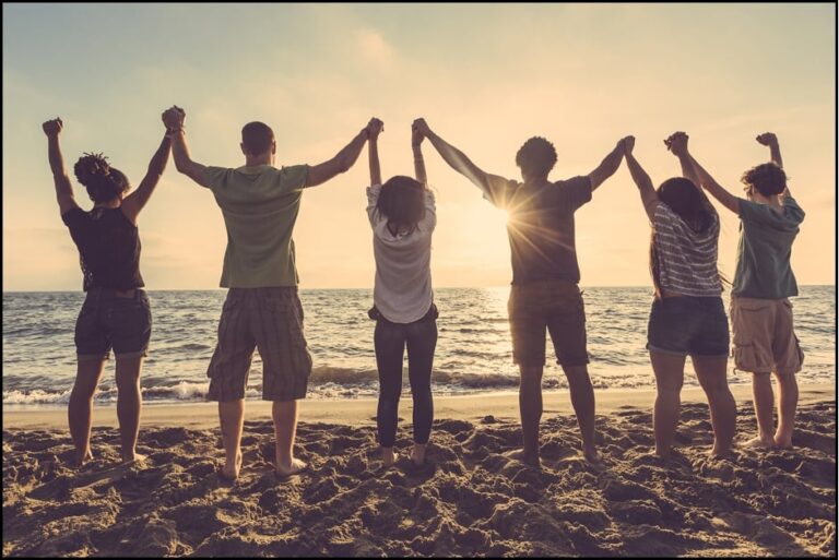 Friendship: How to Cultivate Meaningful Connections – Vital Reader